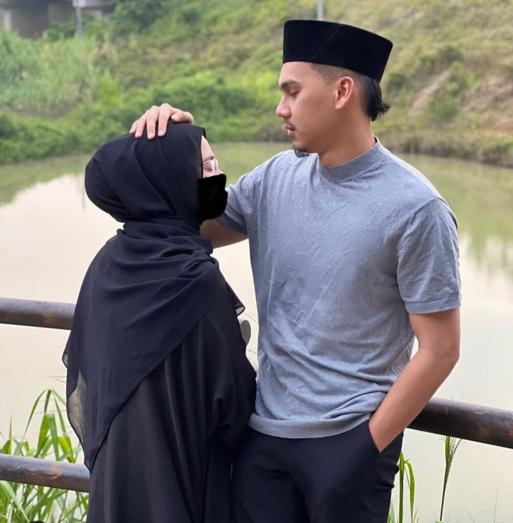 "Saya mengenali dia pun masa arwh saakit, dia dtg masa hari ke 8, 9 ...