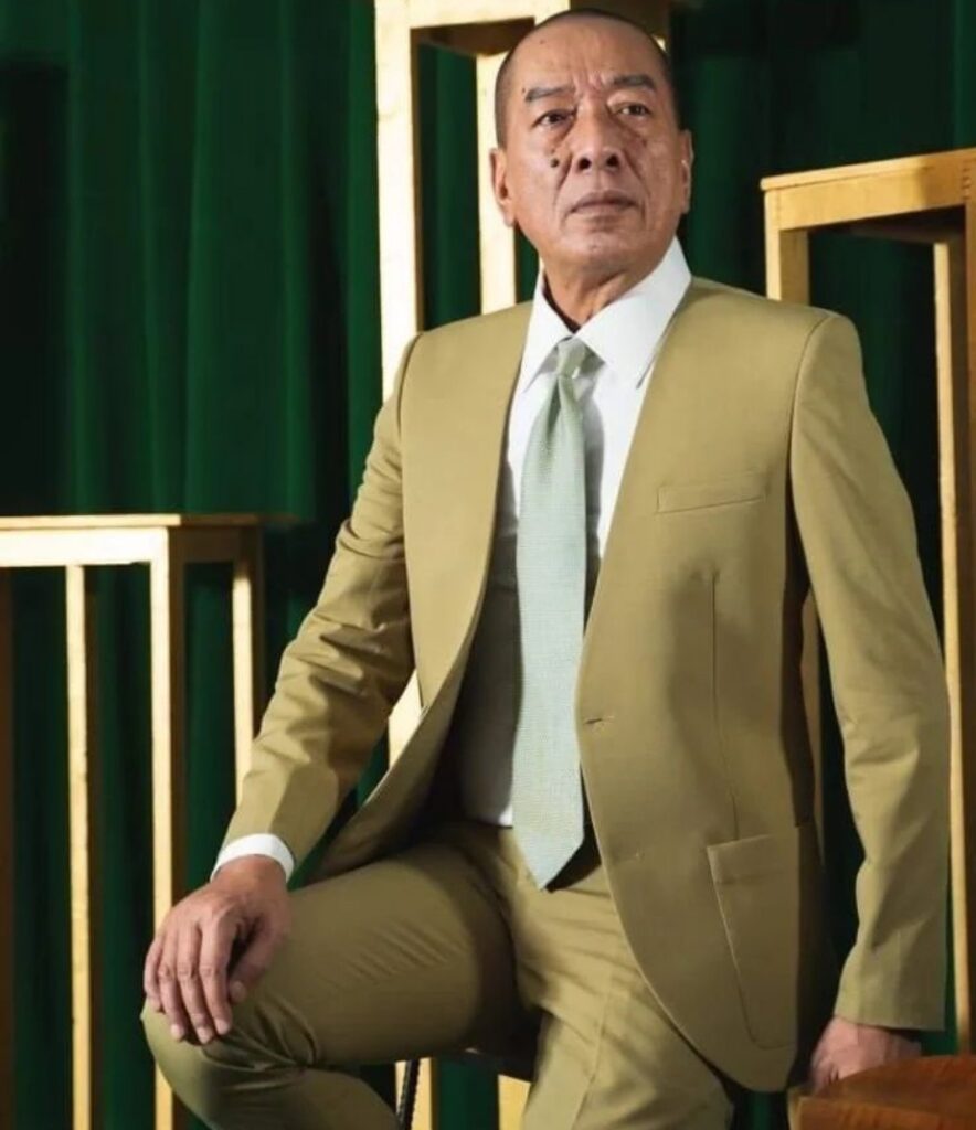 "Rilek je Tokram dgn bersarung, dia buat macam kat rumah yee" - Netizen ...