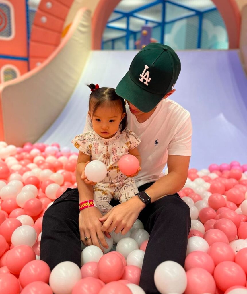 "Kenapa tgk diorg mcm abg sulung dan adik bongsu je" - Netizen - Media Puyu