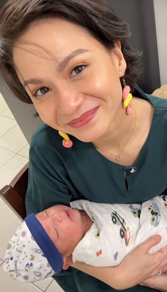 "Lama tak tengok Cristina Suzanne tu, makin lawa, best la ada bff camni ...